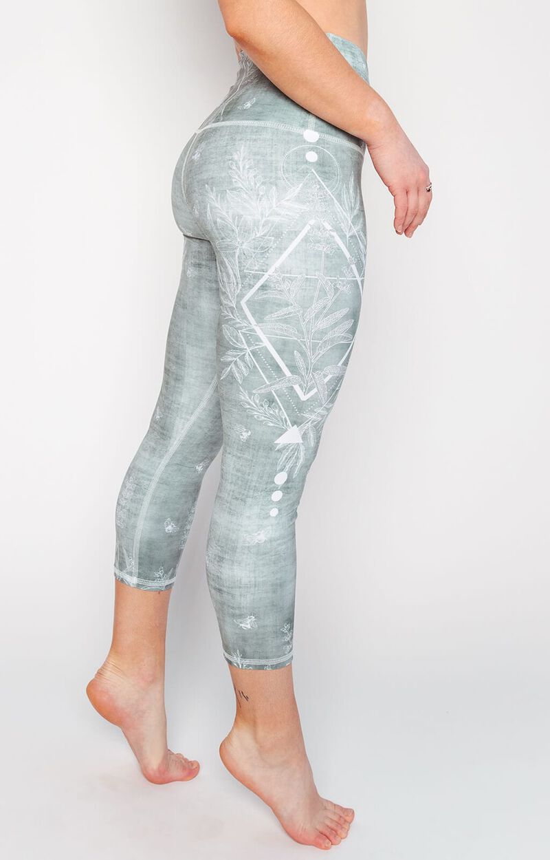 Pure Sage Women's Printed Yoga Crop | Yoga Democracy